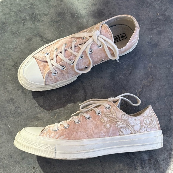 Converse | Shoes | Converse Embroidered Floral Sneakers Low Top Chuck ...